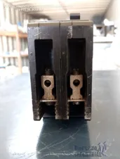 Interruptor 15 AMP 240 V 2 polos modelo EDB24015 marca Square D ...