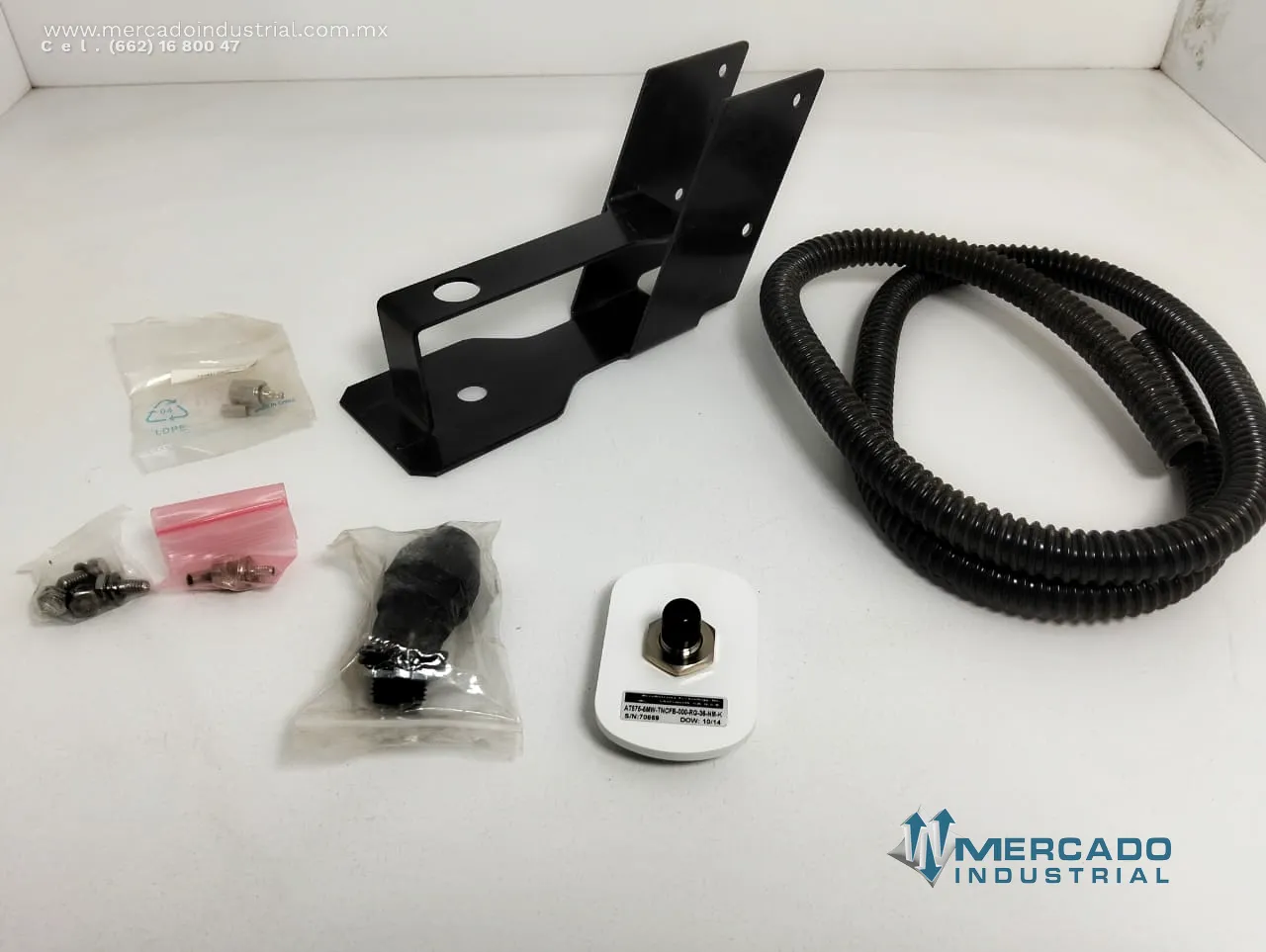 KIT GPS BRACKET CF HANDRAIL modelo 304987 REV B marca MODULAR MINING ...